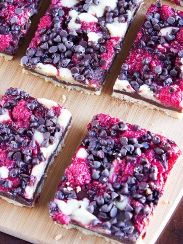 Dark Chocolate Raspberry Pie Bars – Deliciously Sprinkled