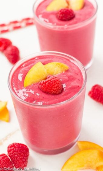 Raspberry Peach Smoothie – Deliciously Sprinkled