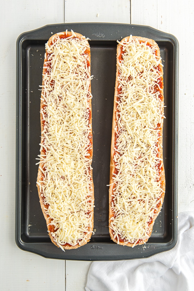 Easy French Bread Pizza Recipe – Deliciously Sprinkled