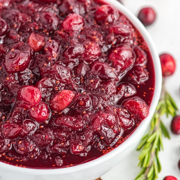 Homemade Cranberry Sauce – Deliciously Sprinkled
