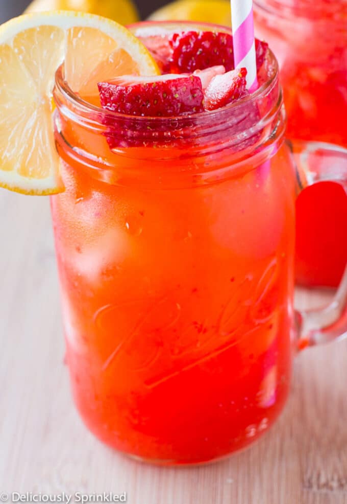 Strawberry Lemonade Recipe – Deliciously Sprinkled