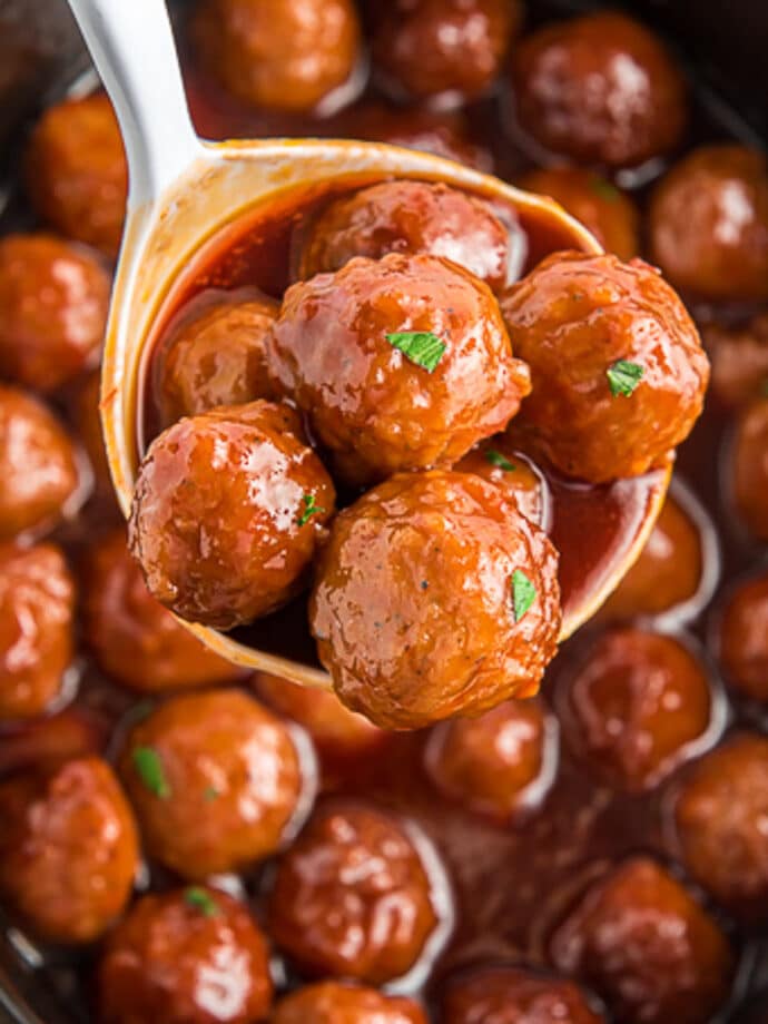 Crockpot Meatballs (Only FOUR Ingredients!) – Deliciously Sprinkled