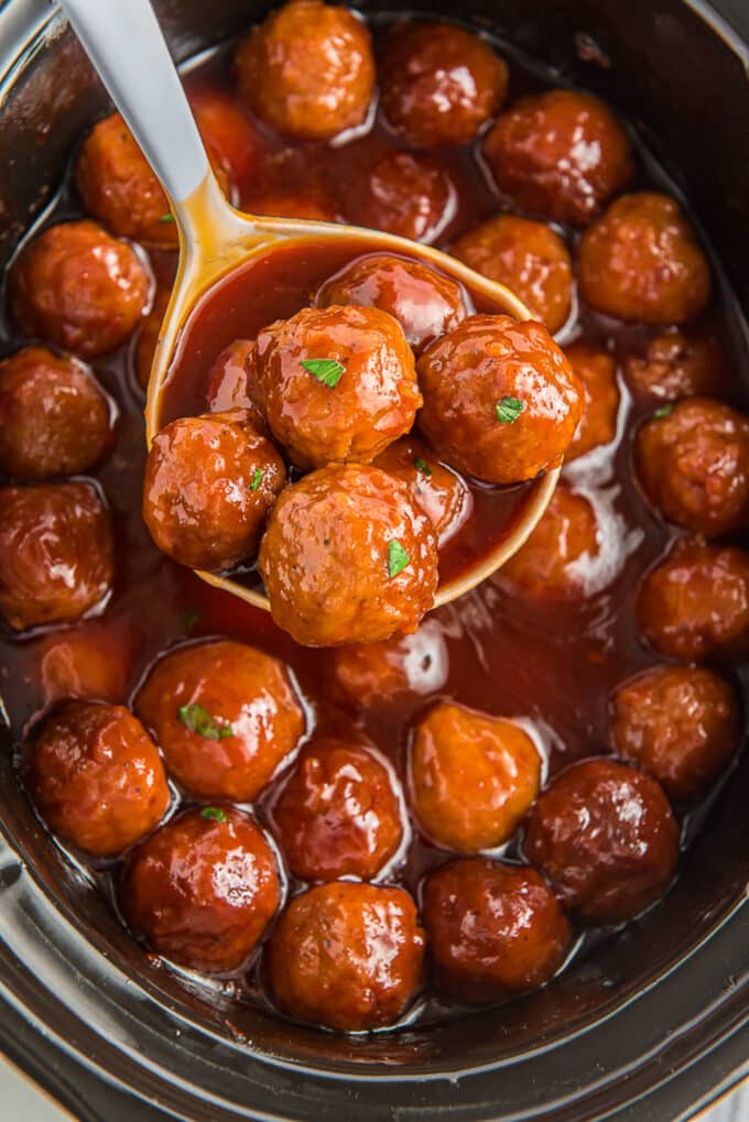 Crockpot Meatballs (Only FOUR Ingredients!) – Deliciously Sprinkled