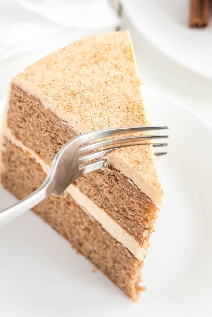 Cinnamon Cake – Deliciously Sprinkled